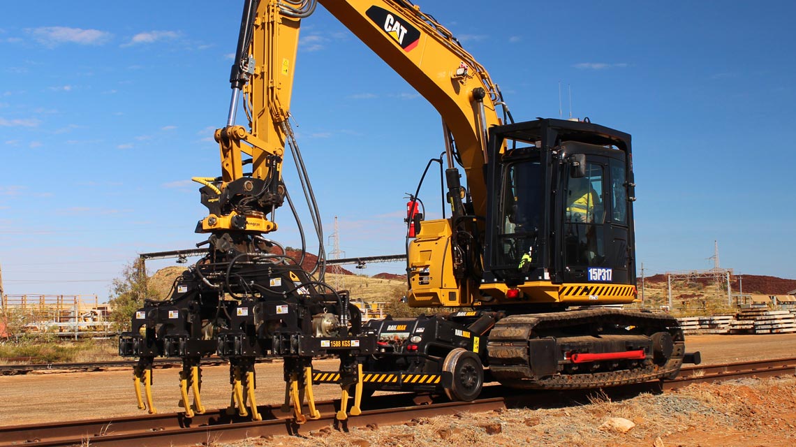 Railmax RMT14D hi-rail excavator released | Elphinstone Pty Ltd