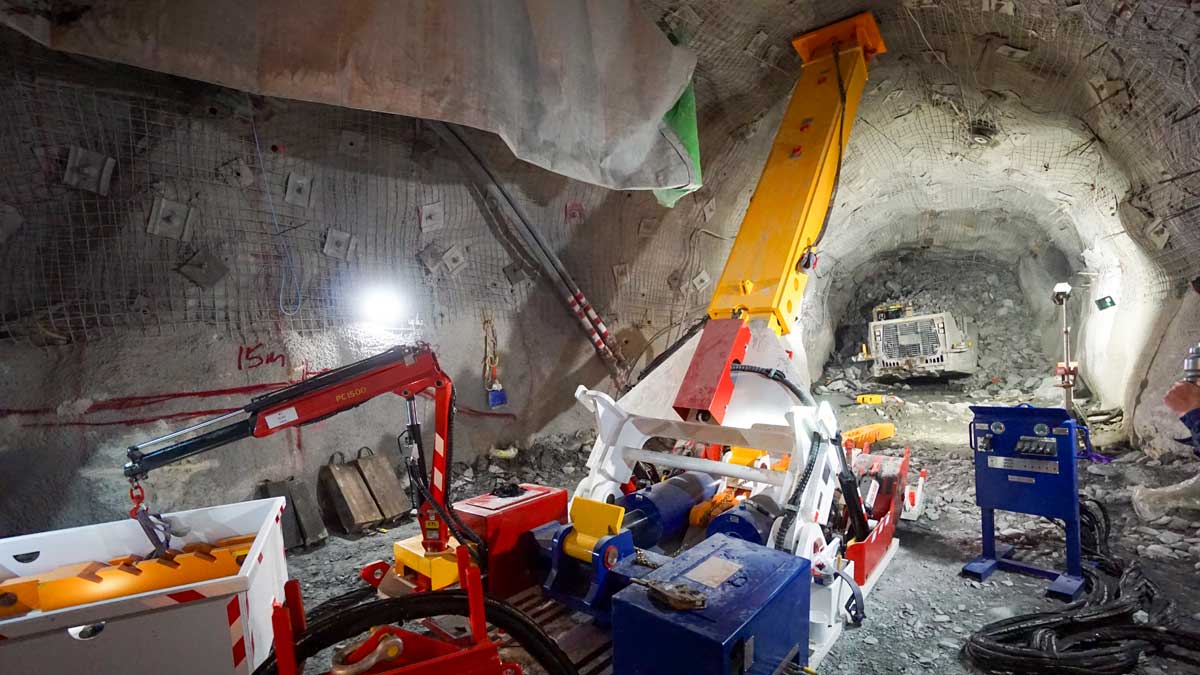 Elphinstone acquires the Beltor Mine Extraction Device (MED ...